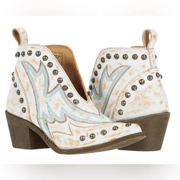 Corral | Shoes | New Corral Circle G Western Studded Booties Wm 8 ...